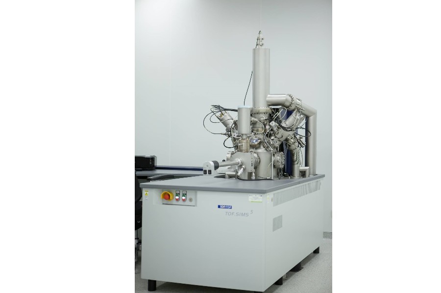 Badania zlecone - System TOF-SIMS 5 firmy ION-TOF
